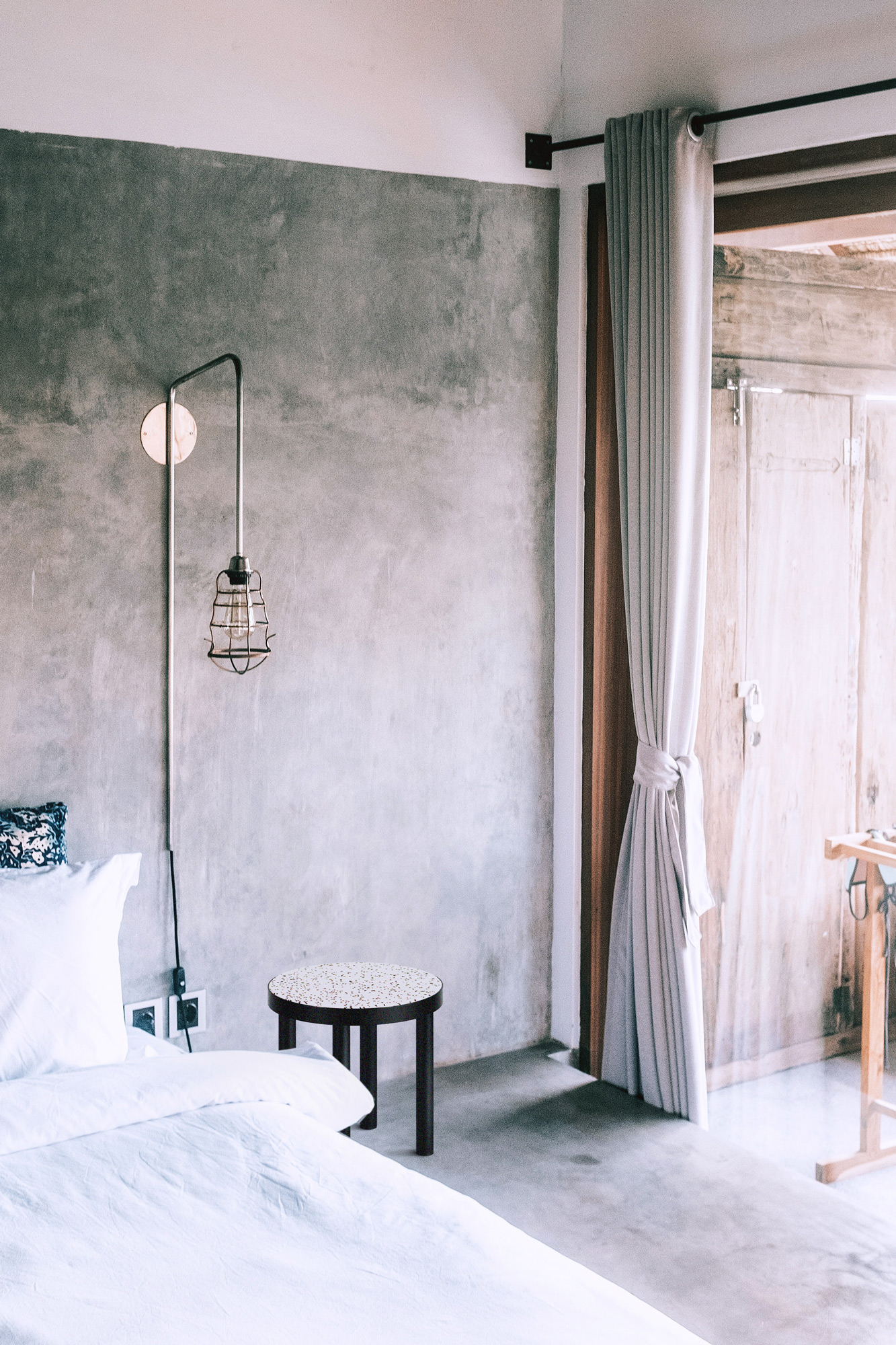 Bosetti Design Studio — Table 02